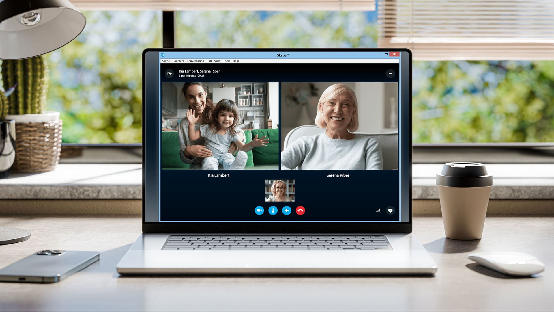 The Best Desktop Apps for Older Adults to Socialize Online